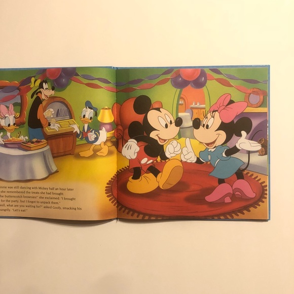 Disney | Accessories | Minnie Mouse The Butterscotch Bandit Book | Poshmark